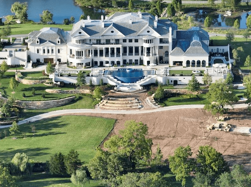 70,000 Square Foot Missouri Mega Mansion (PHOTOS)