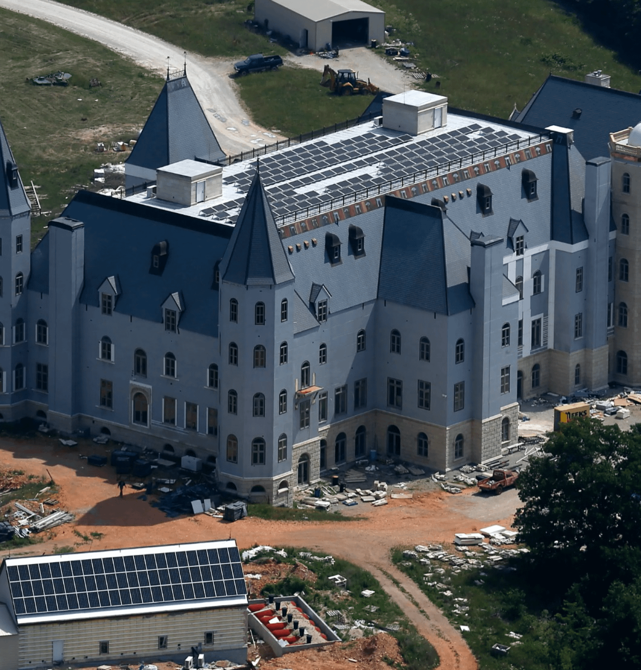 Pensmore - A 72,000 Square Foot Mega Home In Missouri