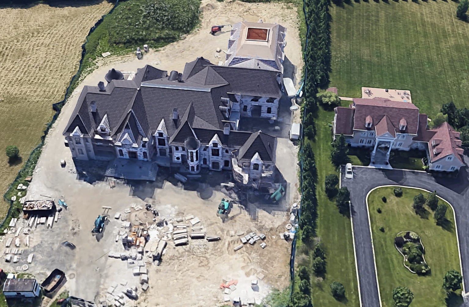 A Look At 3 Newly Built Mega Mansions - Homes of the Rich
