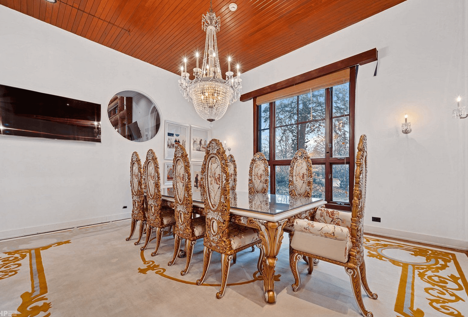 R. Kelly's Former Illinois Home (PHOTOS + FLOOR PLANS)