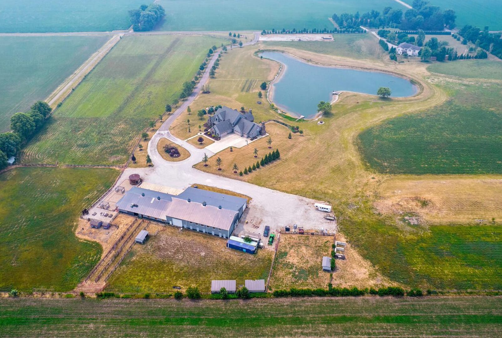 Willow Creek Farm - A 37 Acre Estate In Illinois (PHOTOS)