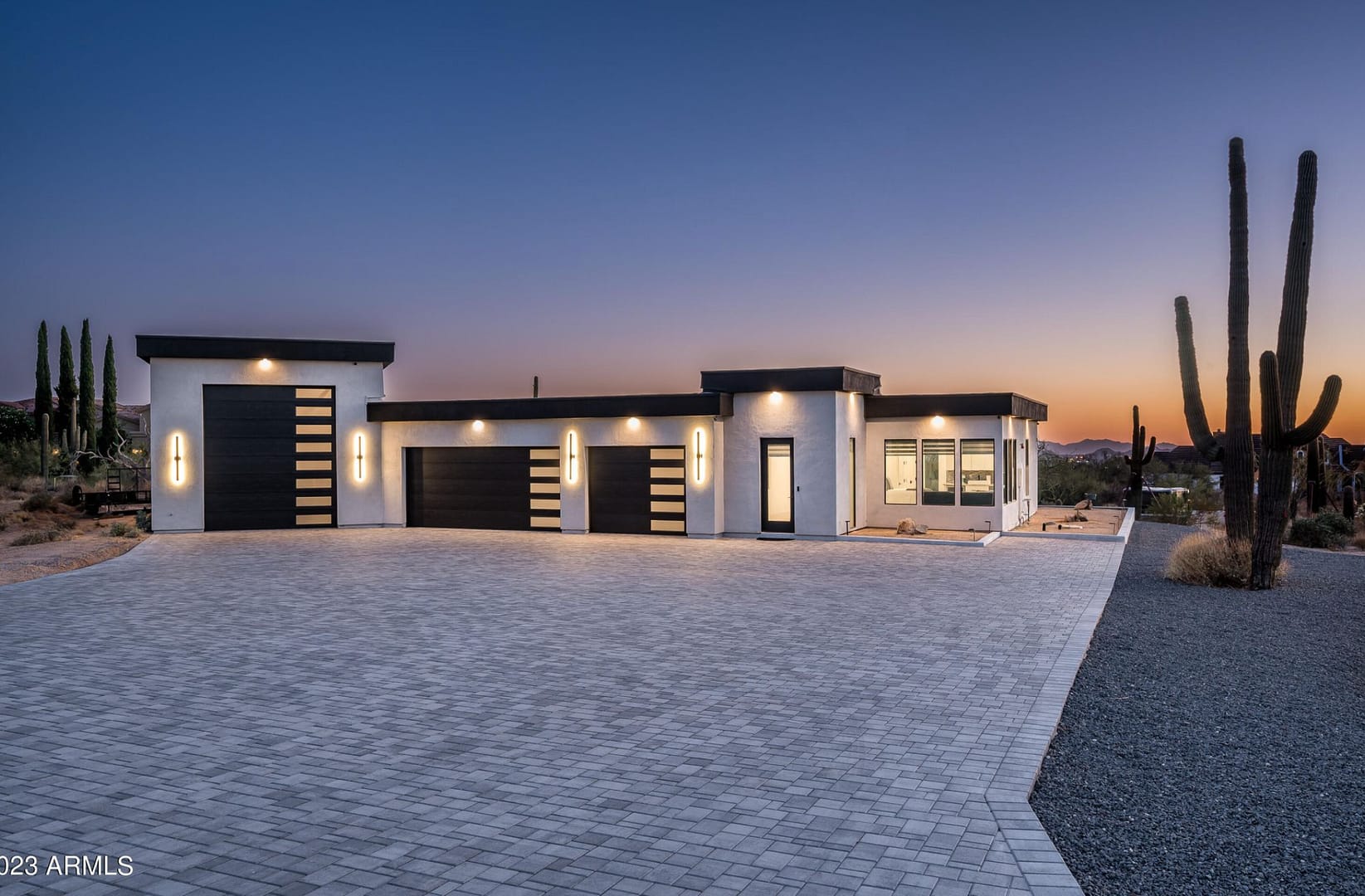 Modern New Build In Arizona Comes With 12-Car Garage
