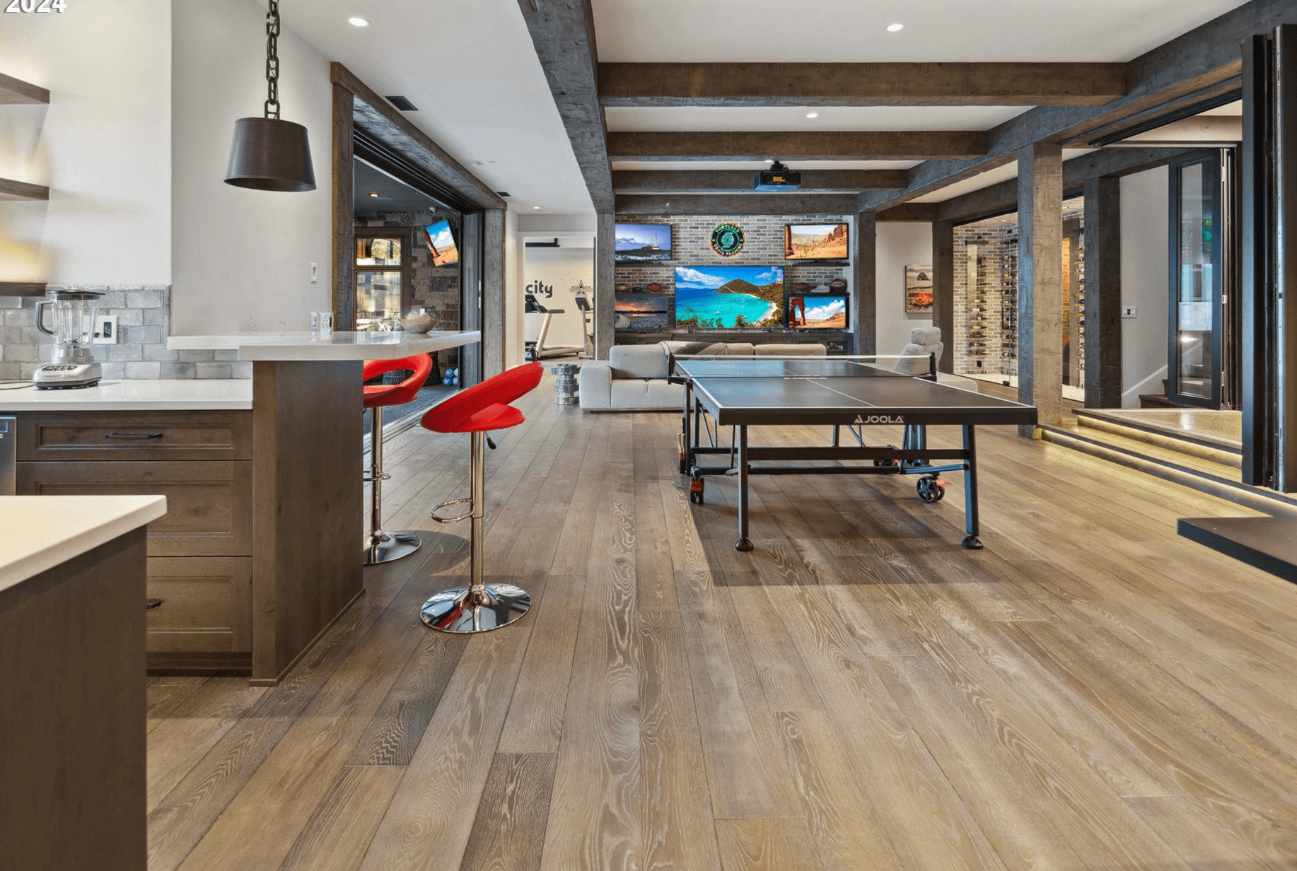 Luxurious Lakefront Home Lists In Oregon For $11 Million