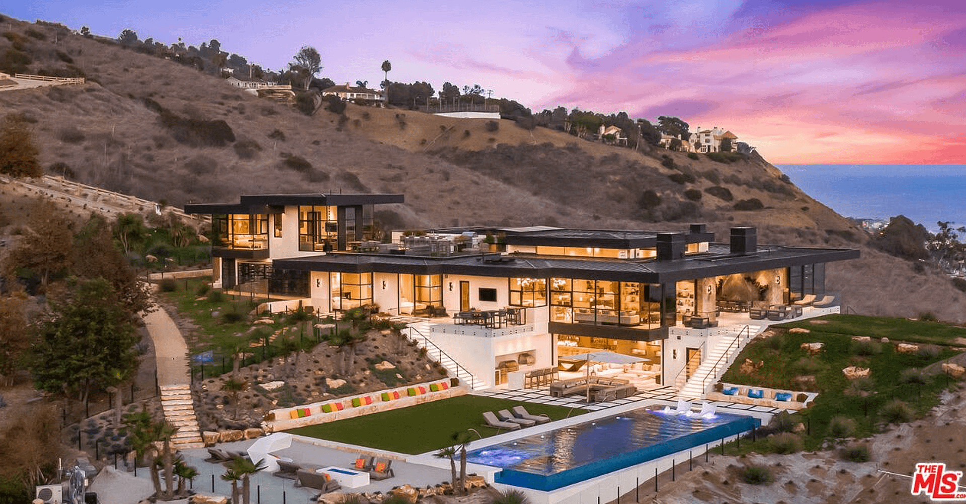 $40 Million Malibu New Build On 22 Acres (PHOTOS)