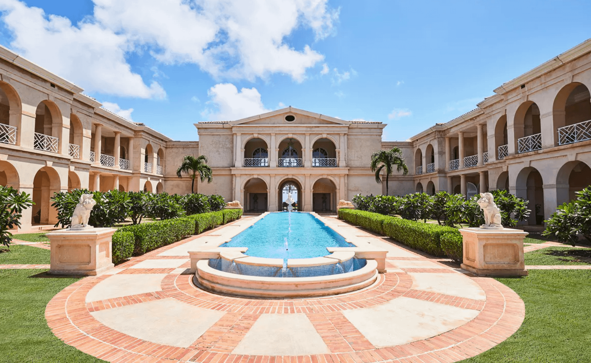 Incredible $200 Million Estate On A Private Island (PHOTOS)