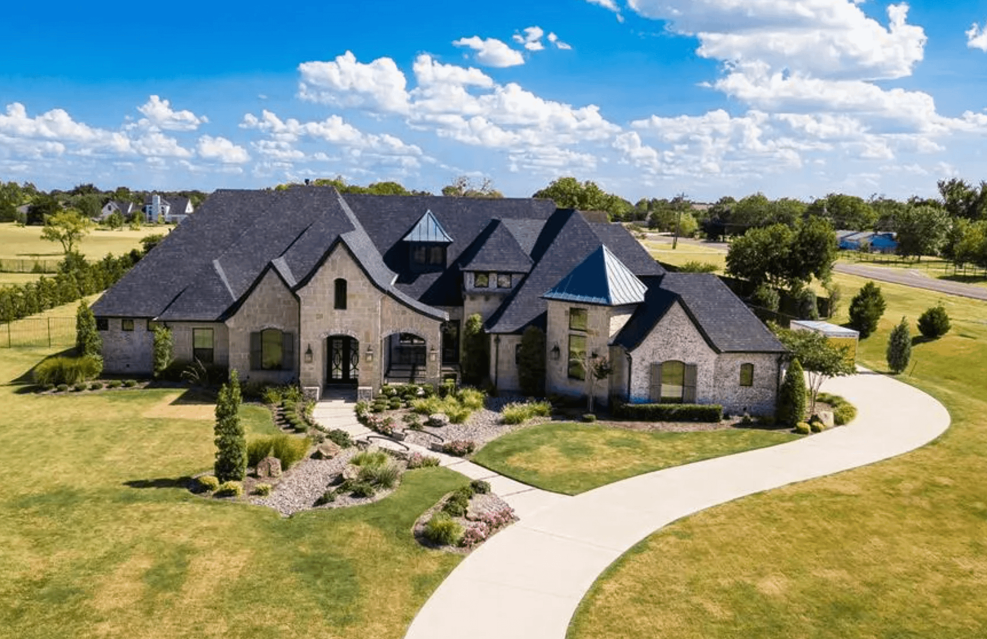 $2.75 Million Brick & Stone Home In Texas (PHOTOS)