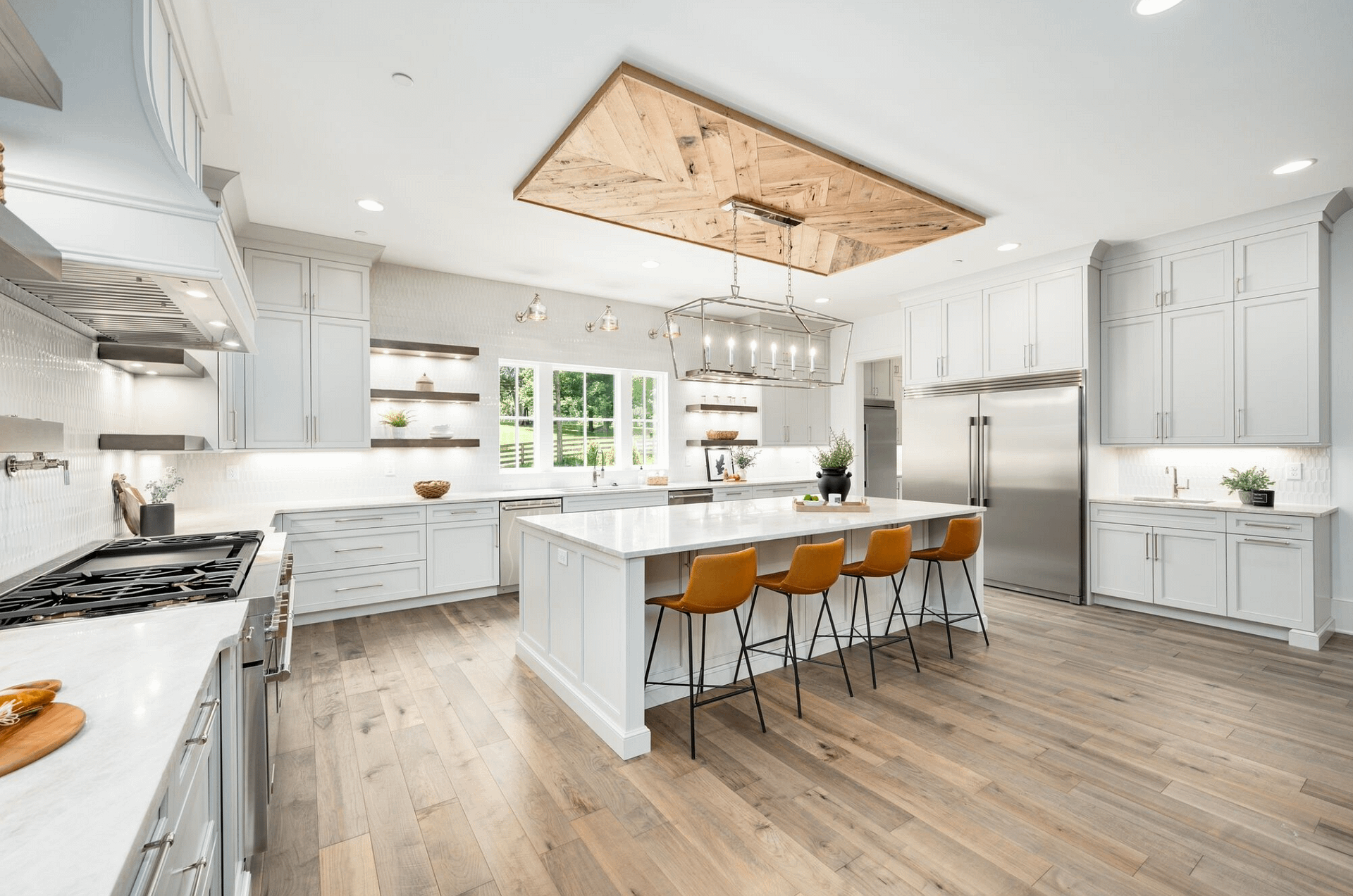 Tennessee New Build With Indoor Basketball Court (PHOTOS)