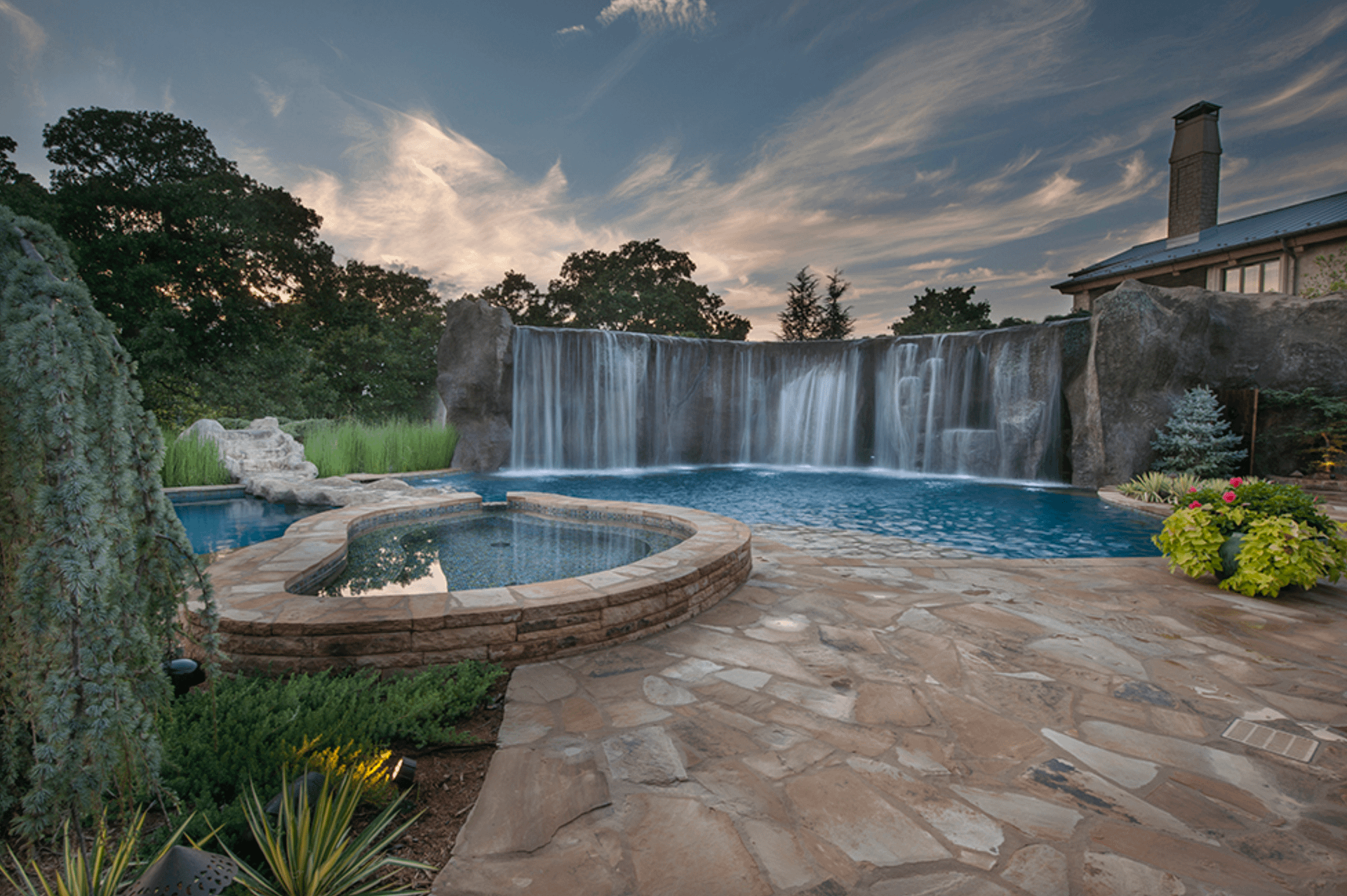 Amazing Million Dollar Pirate-Themed Pool (PHOTOS + VIDEO)