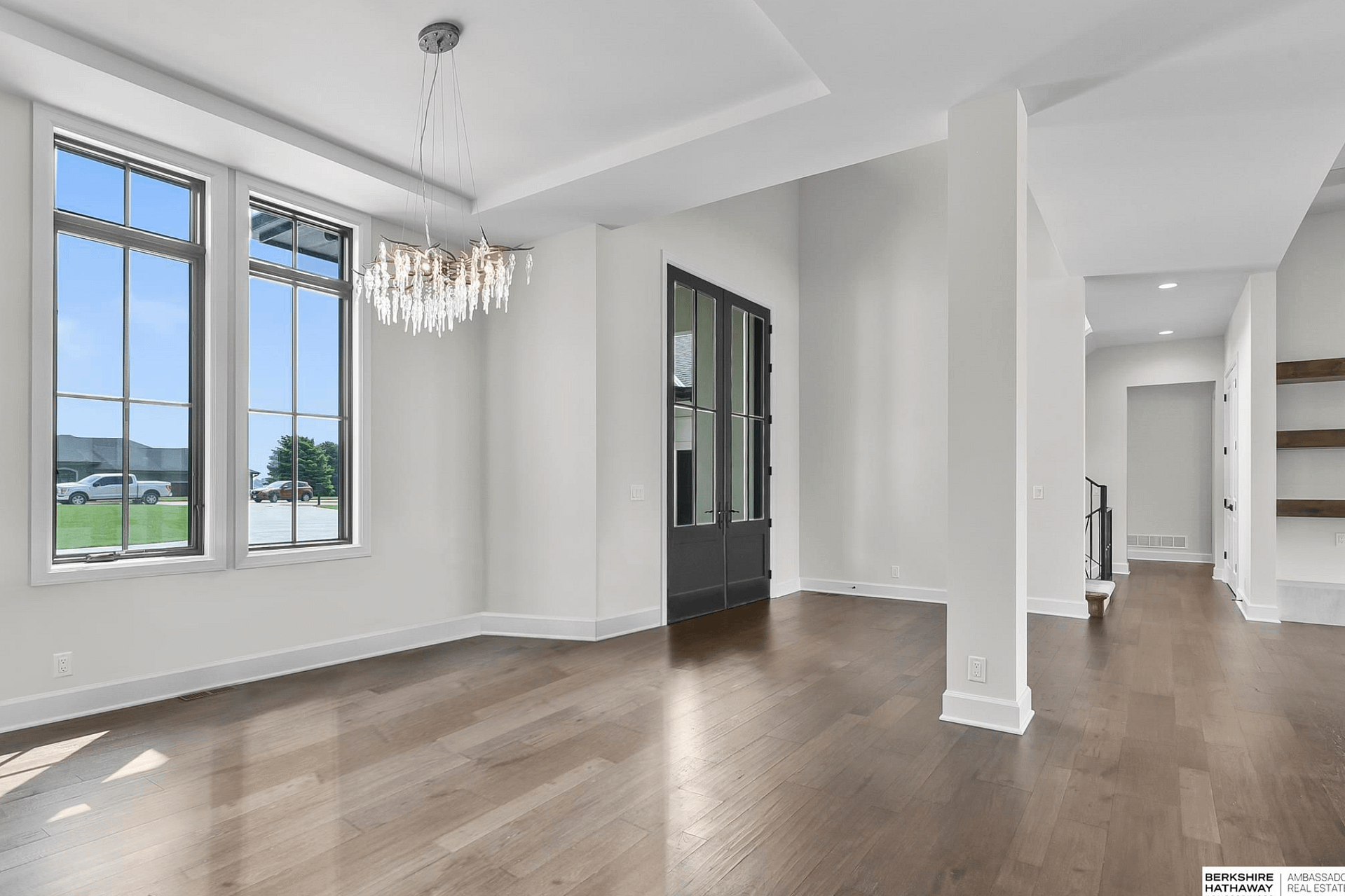 Lakefront New Build In Bennington, Nebraska (PHOTOS)