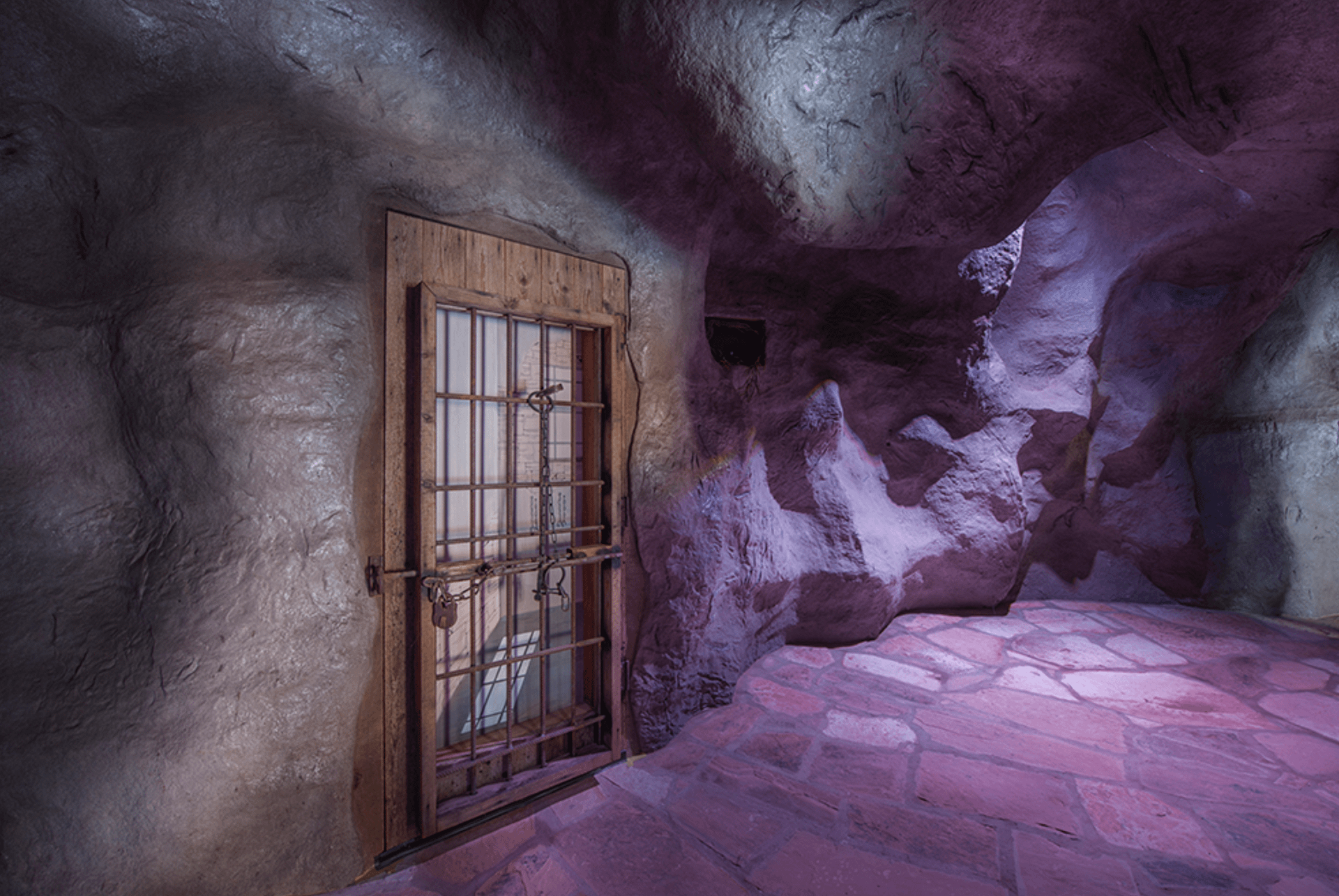 Amazing Million Dollar Pirate-Themed Pool (PHOTOS + VIDEO)