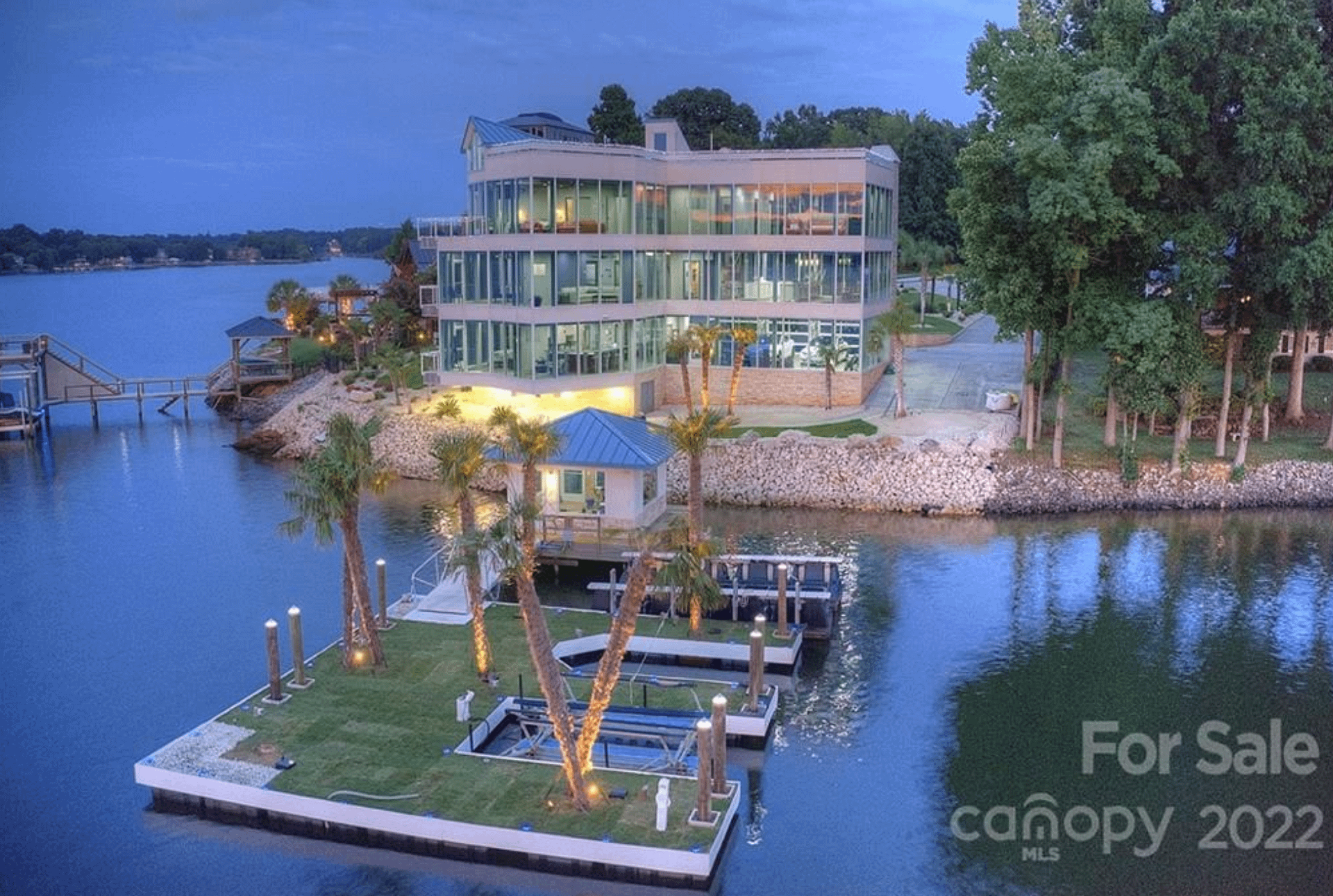 Modern Lakefront Home In Terrell, North Carolina (PHOTOS)