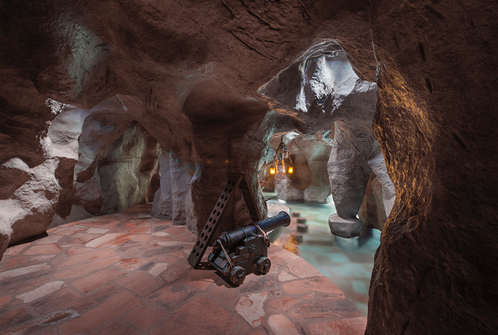 Amazing Million Dollar Pirate-Themed Pool (PHOTOS + VIDEO)