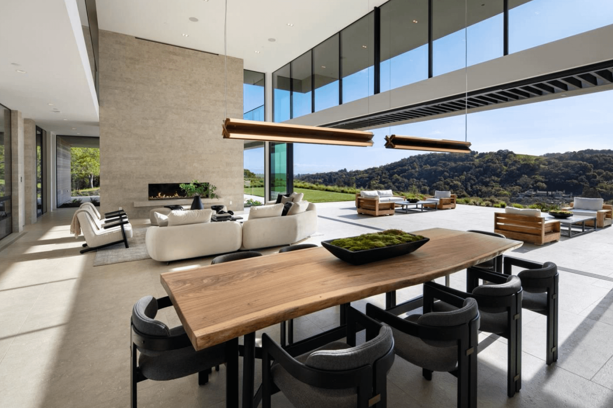 $42 Million Contemporary New Build In California (PHOTOS)