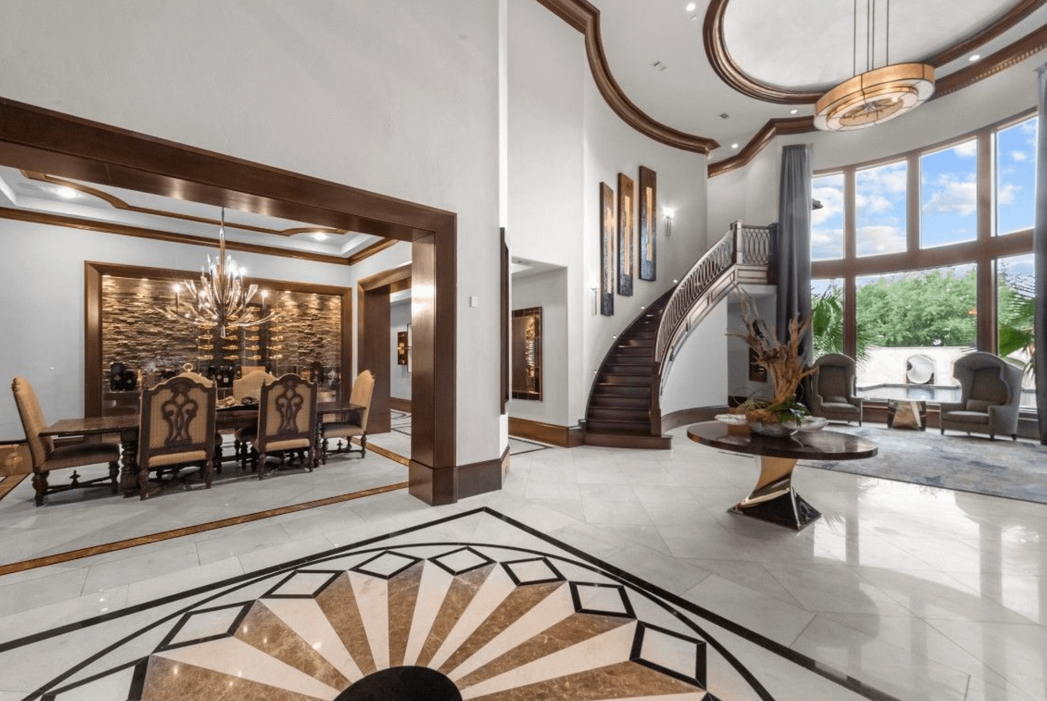 Texas Home With Indoor B-Ball Court & Bowling Alley (PHOTOS)