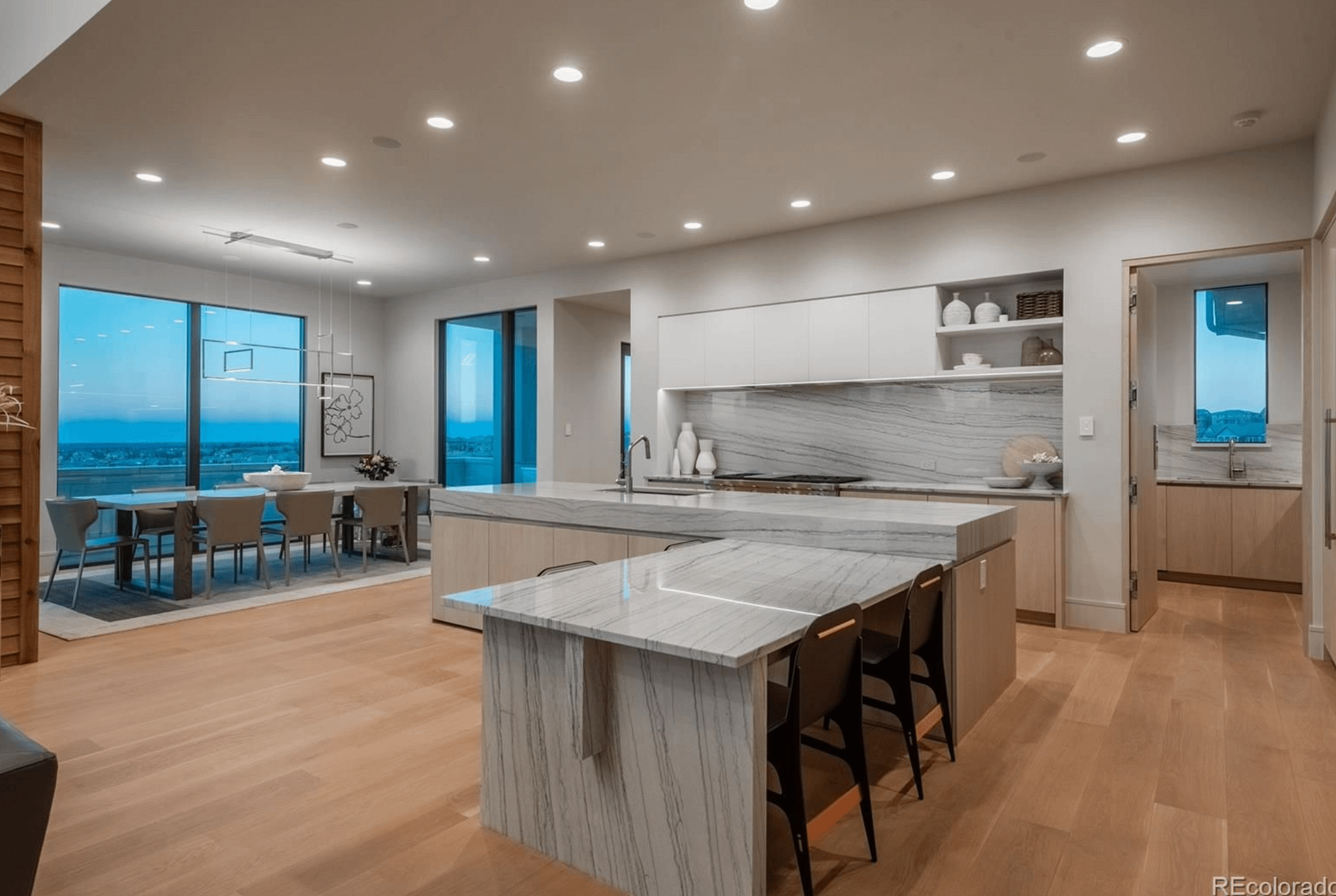 Contemporary Home In Highlands Ranch, Colorado (PHOTOS)