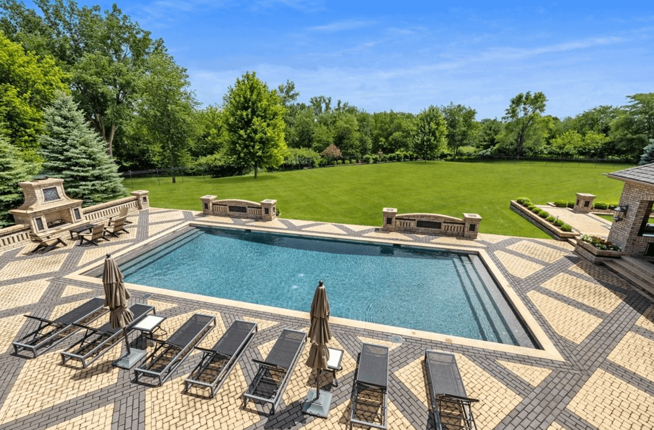 $3.5 Million Iowa Property Features A Guest House & Pool