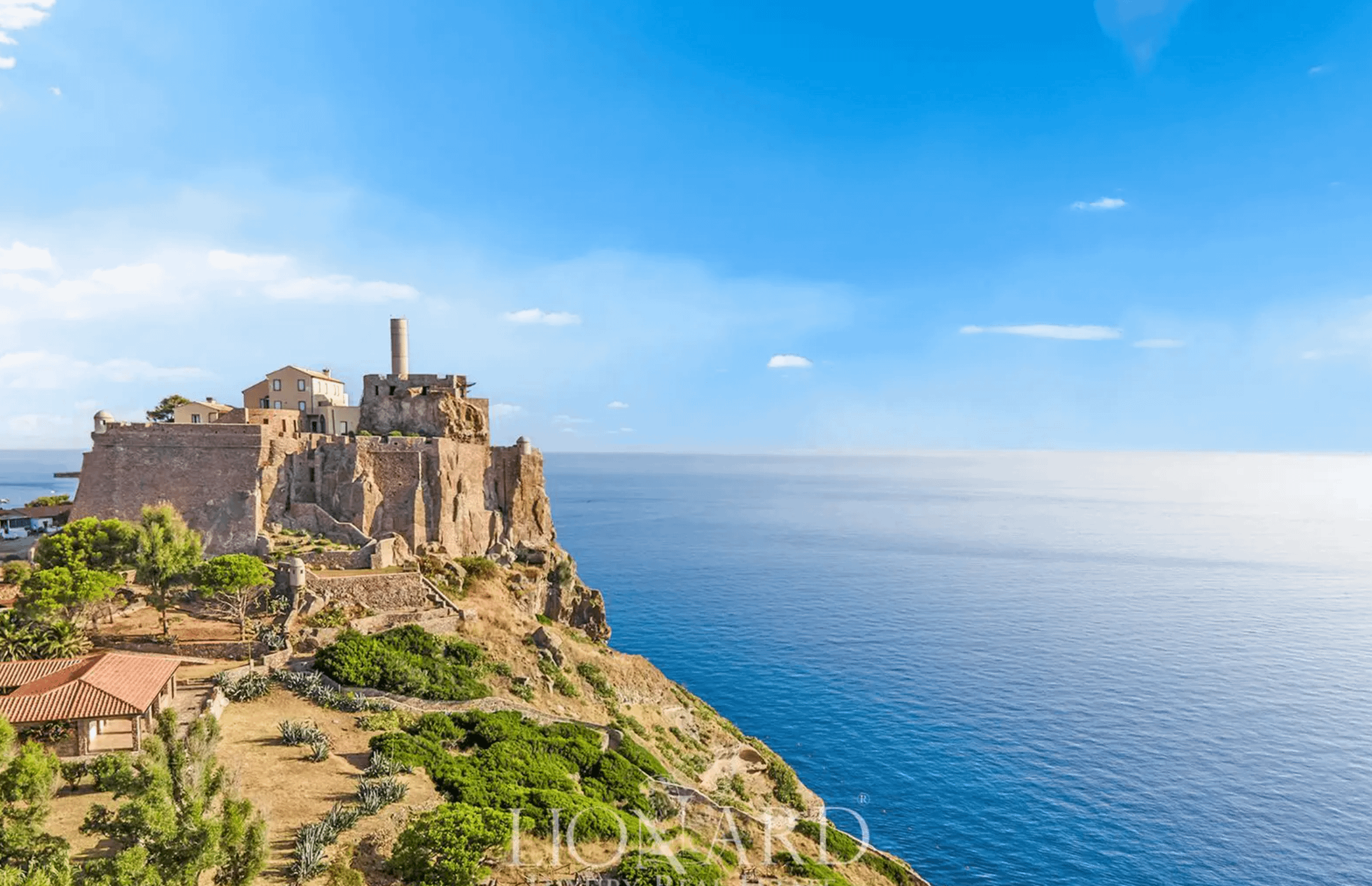 Incredible Historic Seafront Fortress In Italy (PHOTOS)