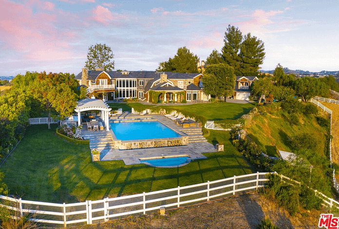 Jessica Simpson Lists California Home For $17 Million (PHOTOS)