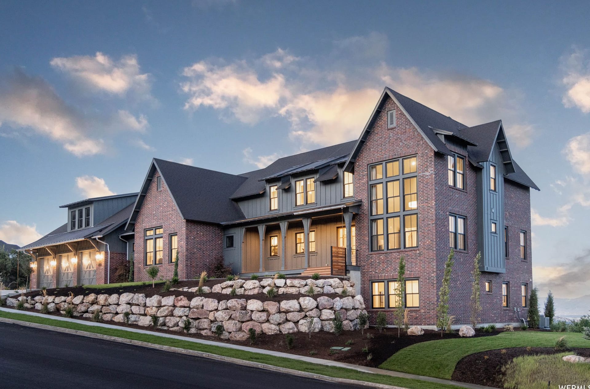 $3 Million New Build In Bountiful, Utah (PHOTOS + 3D TOUR)