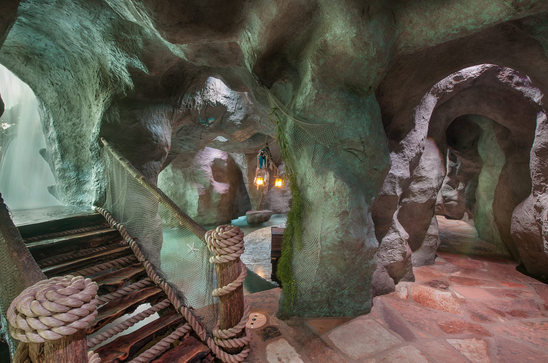 Amazing Million Dollar Pirate-Themed Pool (PHOTOS + VIDEO)