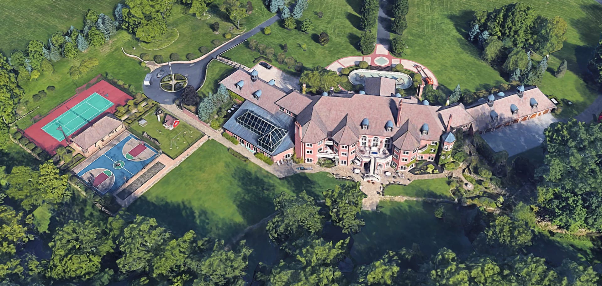 Inside A 50,000 Square Foot Ohio Mega Mansion (PHOTOS)