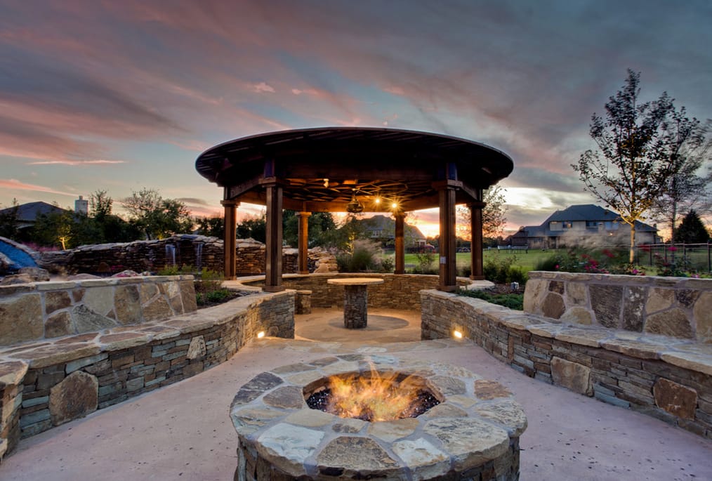 A Look At Some Fire Pits From Houzz.com - Homes of the Rich