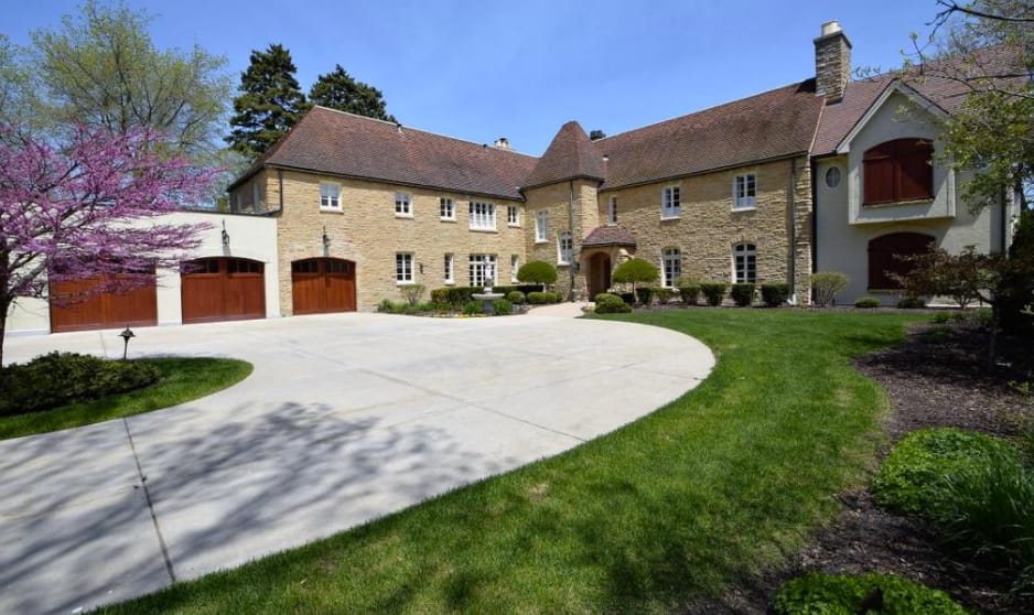 $2 Million Historic Lakefront Home In Racine, WI - Homes of the Rich