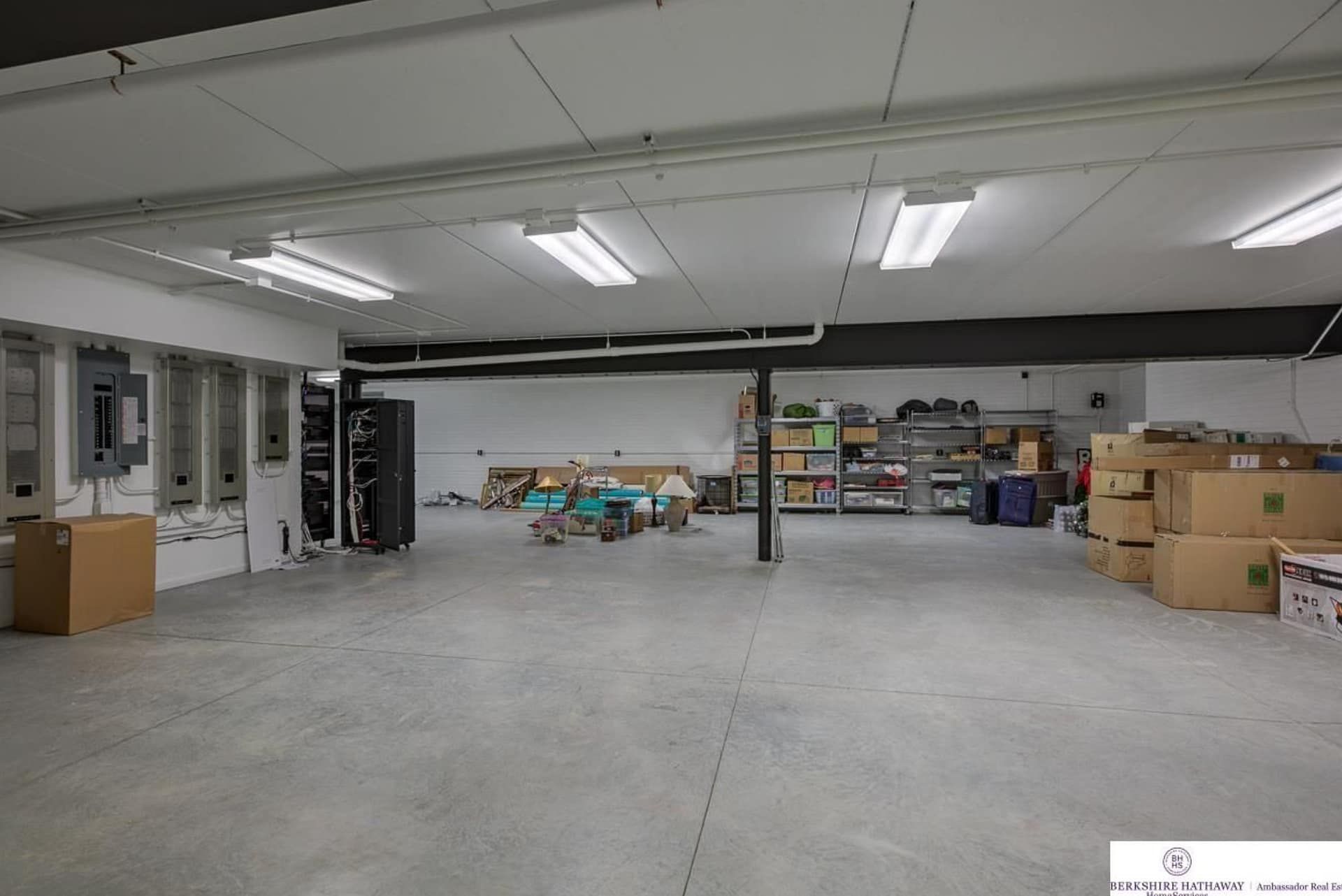 Lakefront Home With Indoor Pool & 24-Car Garage (PHOTOS)