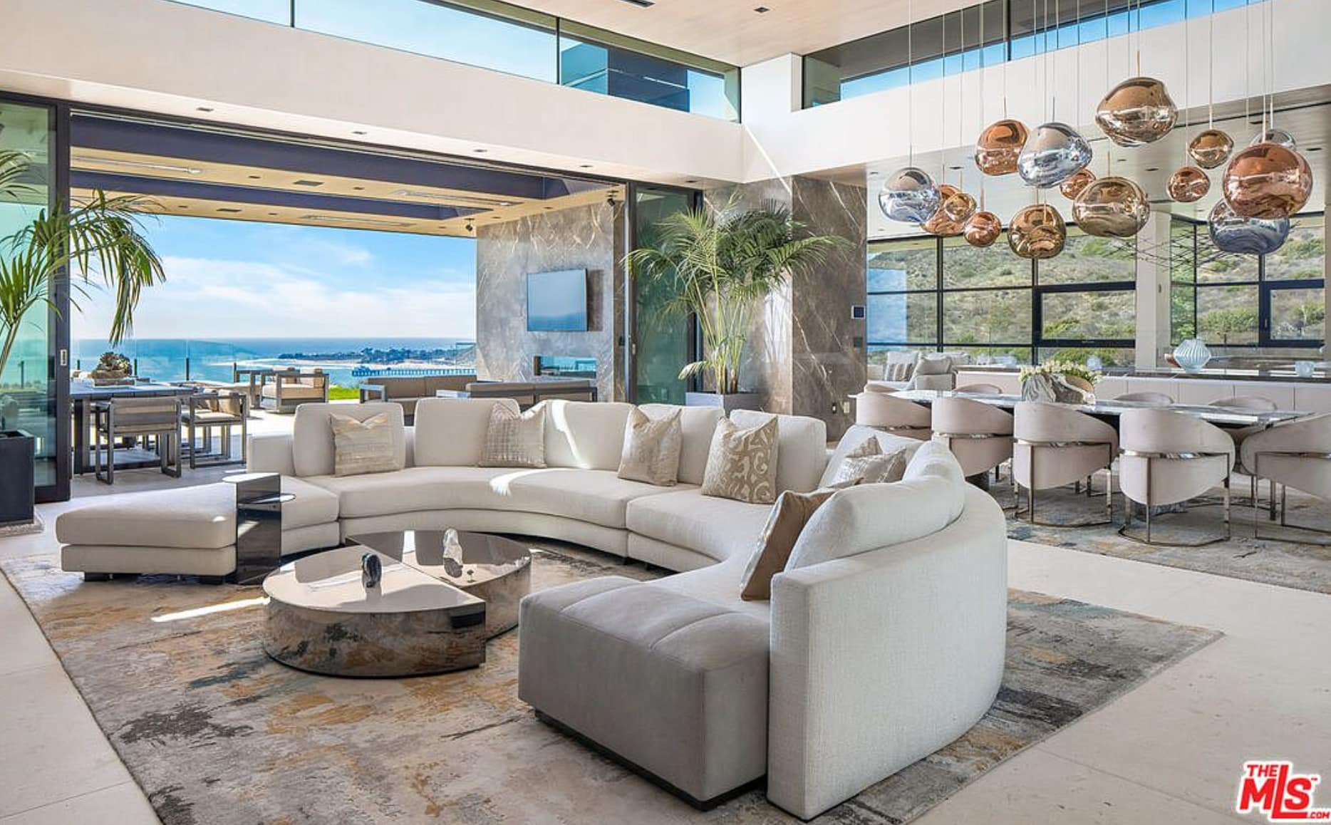 $40 Million Malibu New Build On 22 Acres (PHOTOS)