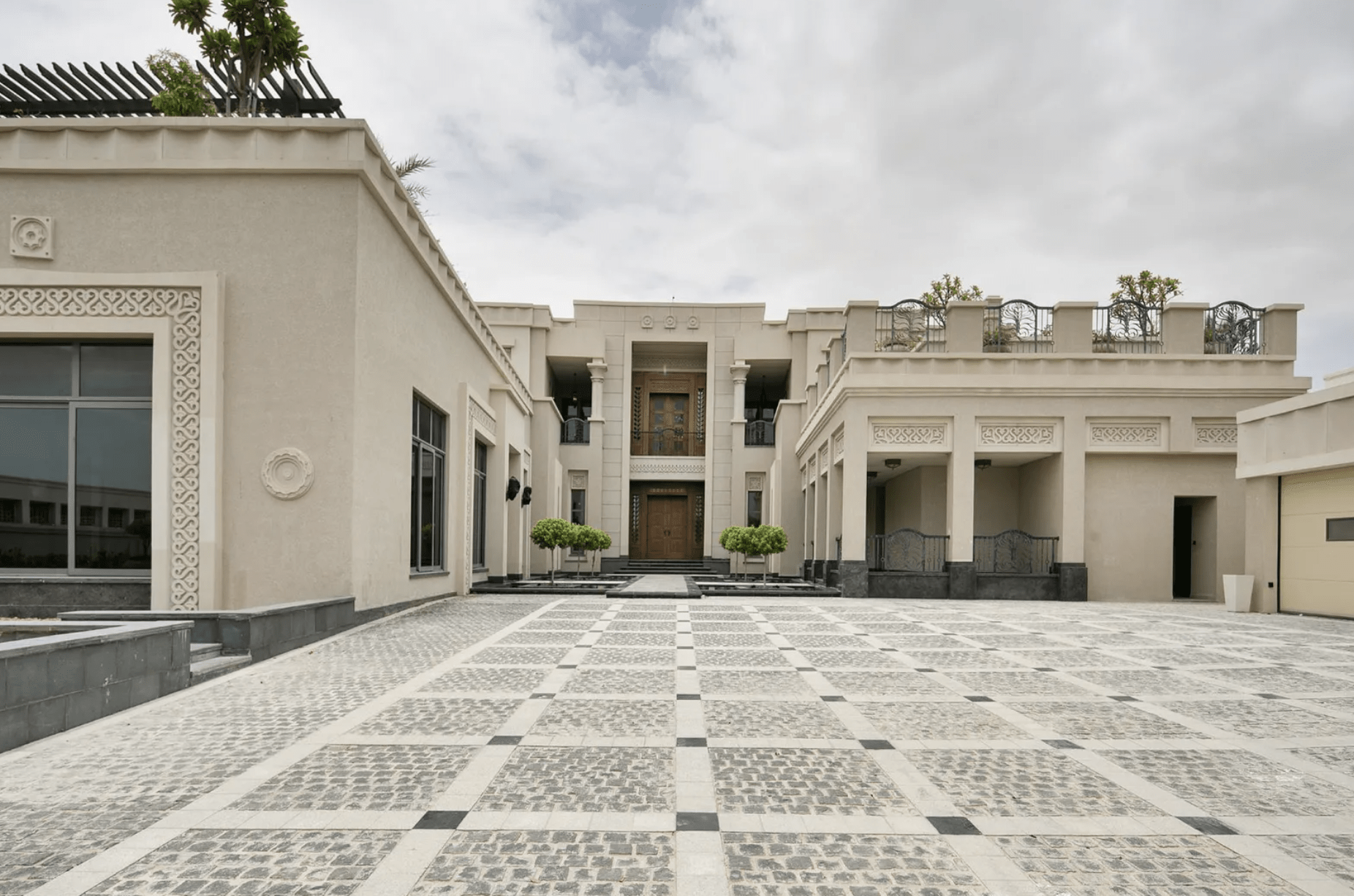 Newly Built Home In Dubai, UAE (PHOTOS) - Homes of the Rich