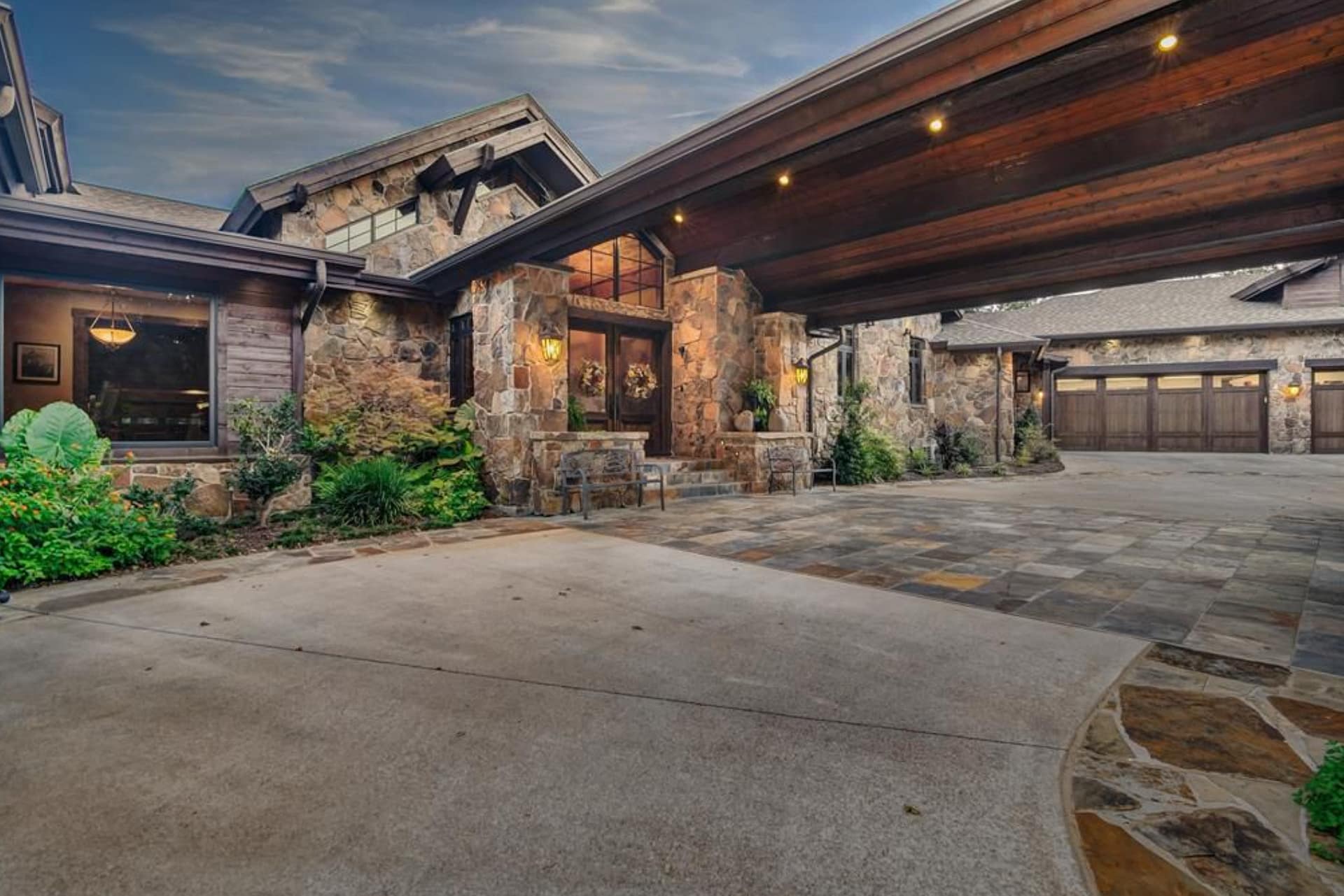 $6.9 Million Lakefront Home In Mabank, Texas (PHOTOS)