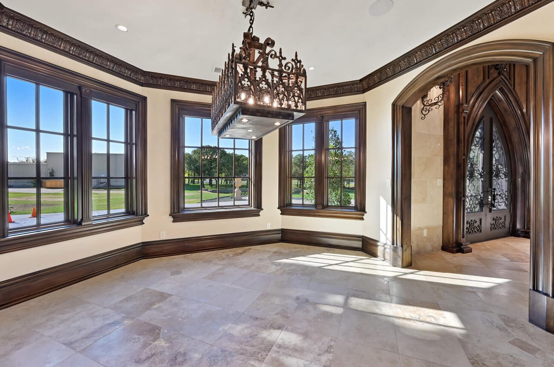 Castle-Like Home By Mansfield Custom Homes (PHOTOS)