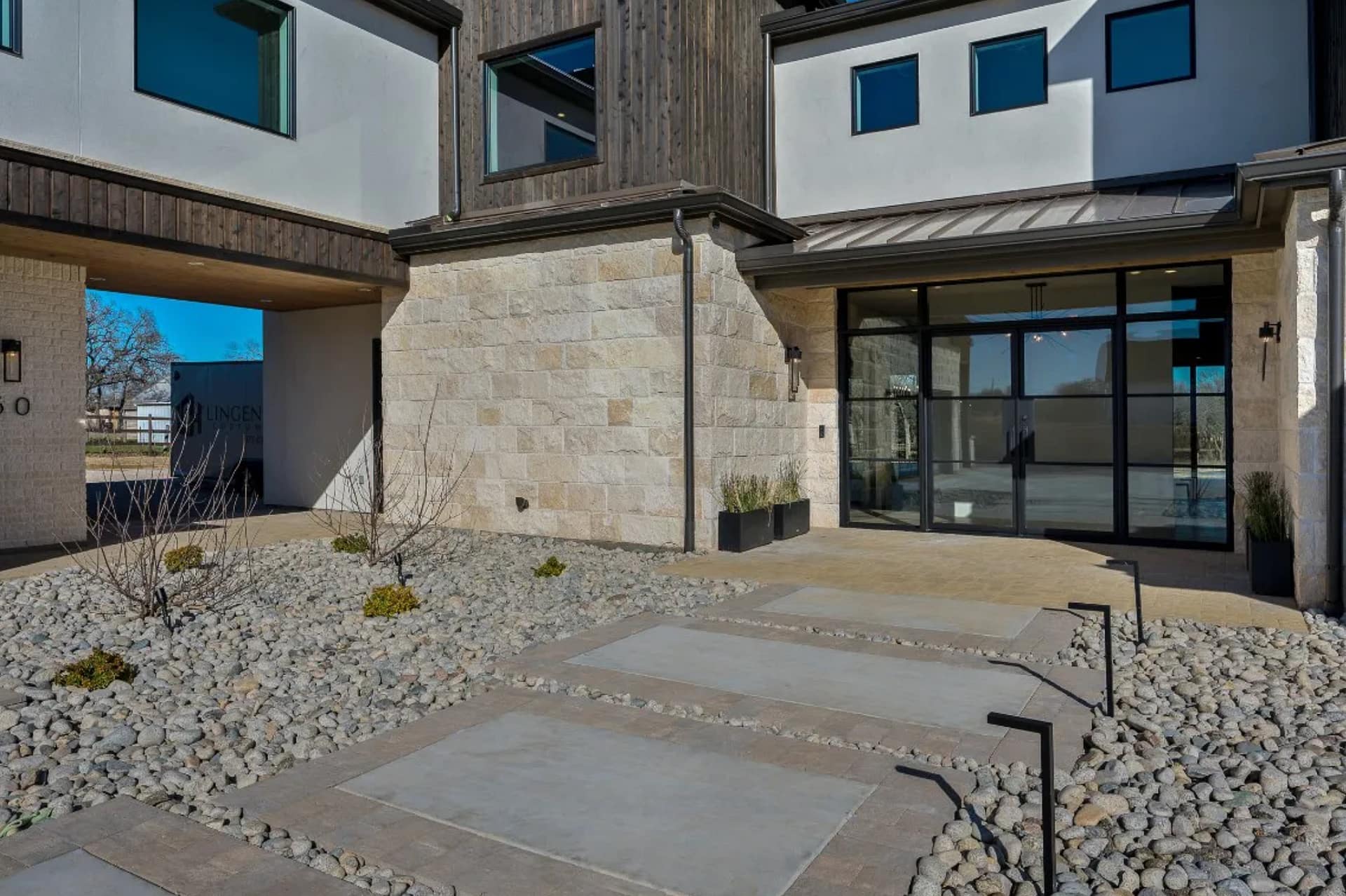 Texas New Build With 7-Car Garage & Pool (PHOTOS)