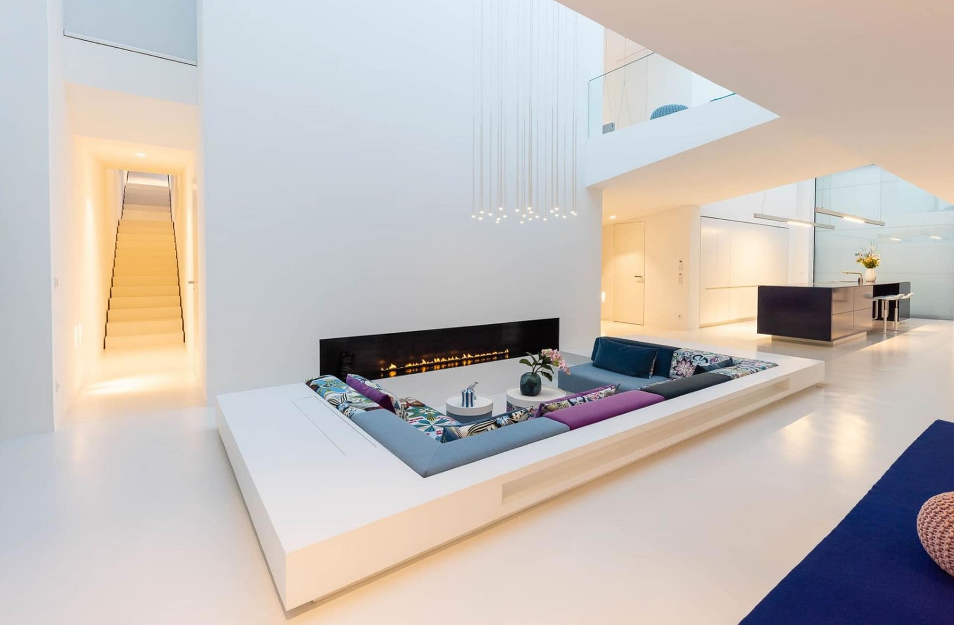 Modern Home In Germany With Indoor Pool (PHOTOS)