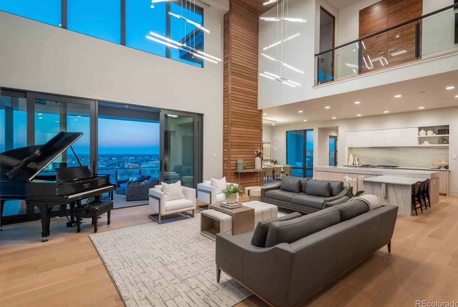 Contemporary Home In Highlands Ranch, Colorado (PHOTOS)