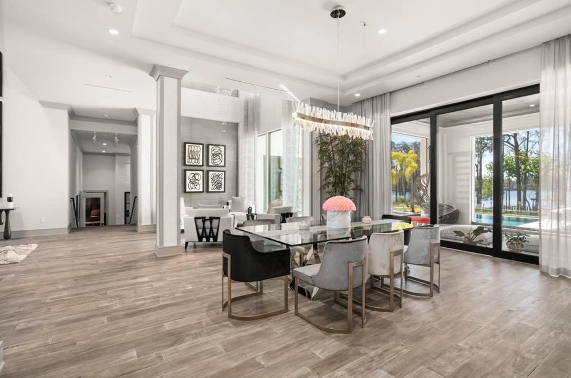 Lakefront Home In Florida With Indoor Basketball Court (PHOTOS)