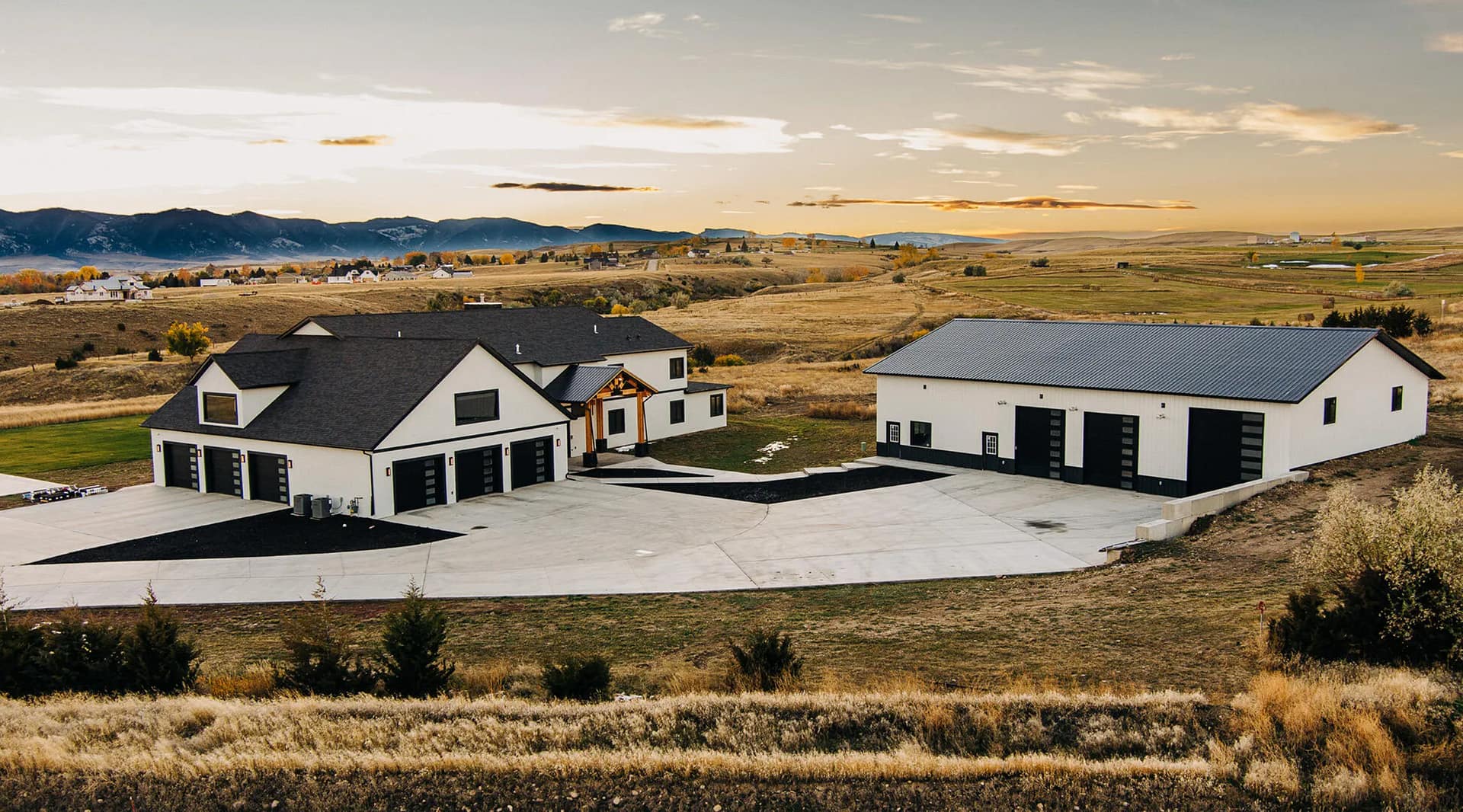 Wyoming Home On 14 Acres With Workshop (PHOTOS)