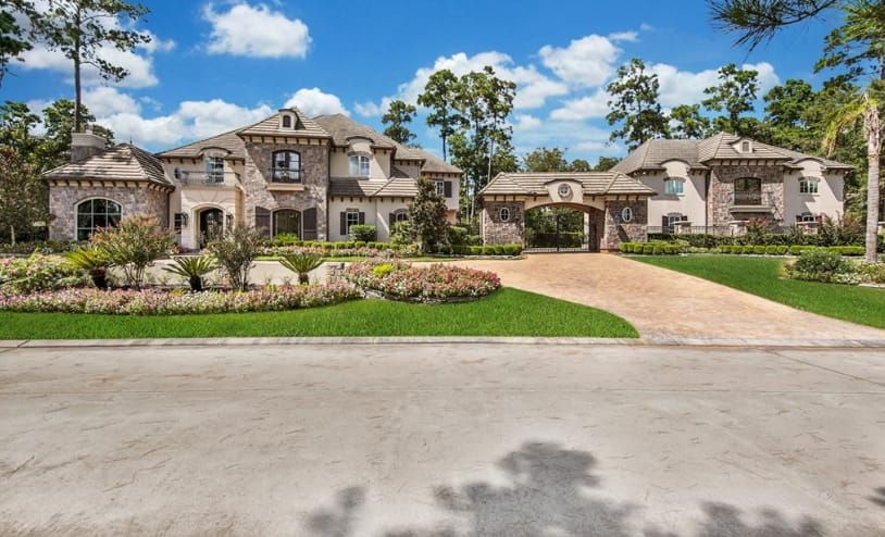 10,000 Square Foot Home In The Woodlands, Texas - Homes of the Rich
