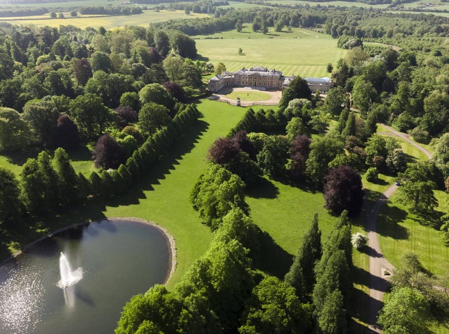 Hackwood Park - A 260 Acre Estate In England - Homes of the Rich