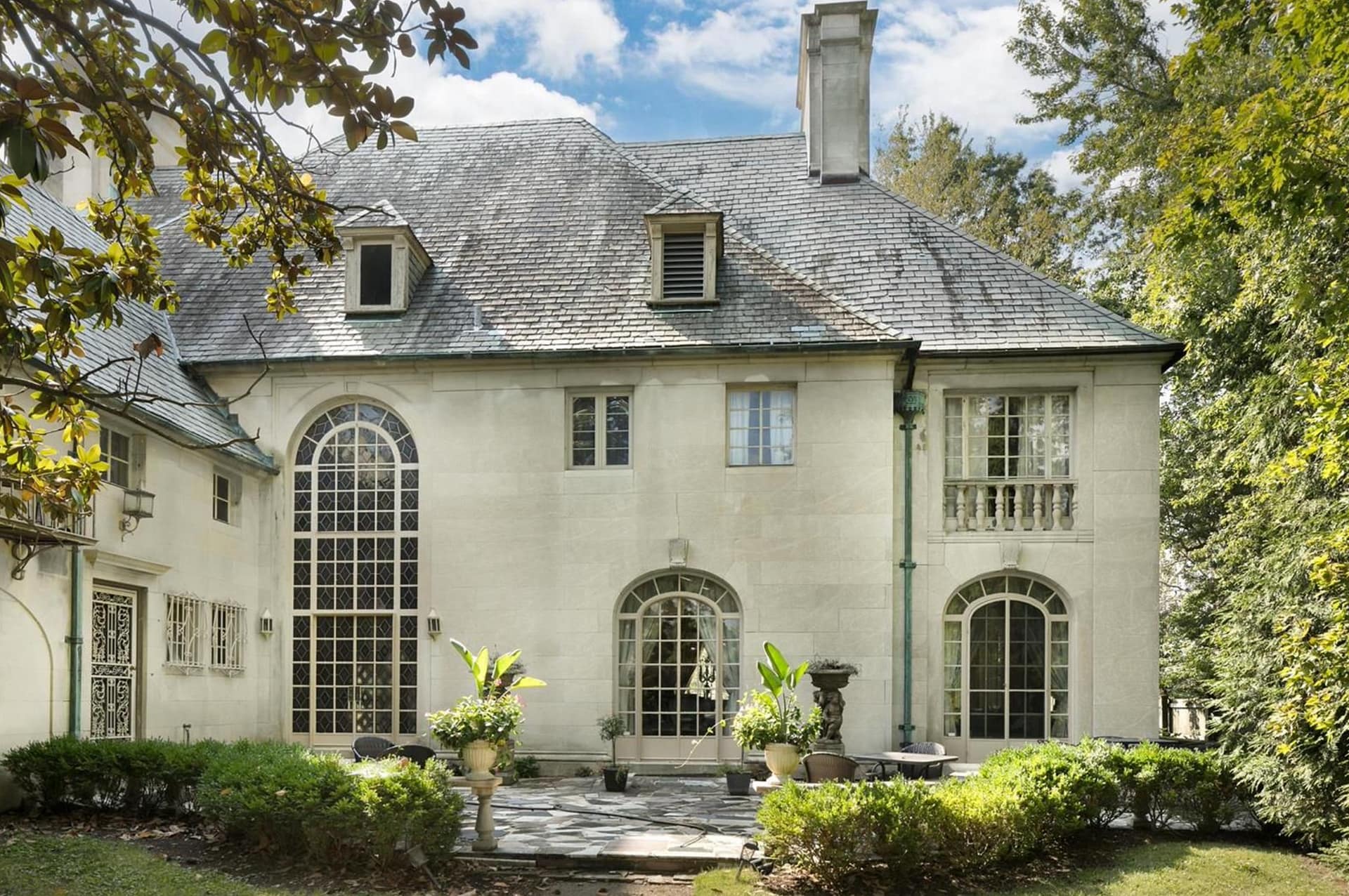 Historic Stone Home In Saint Louis, Missouri (PHOTOS)