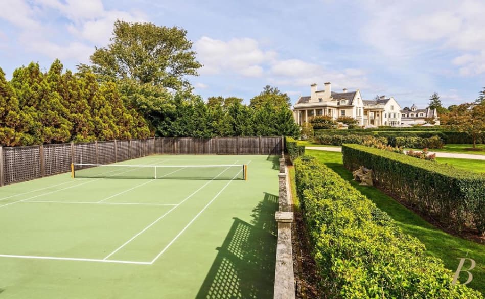 The Villa Maria Estate In Water Mill, New York - Homes of the Rich