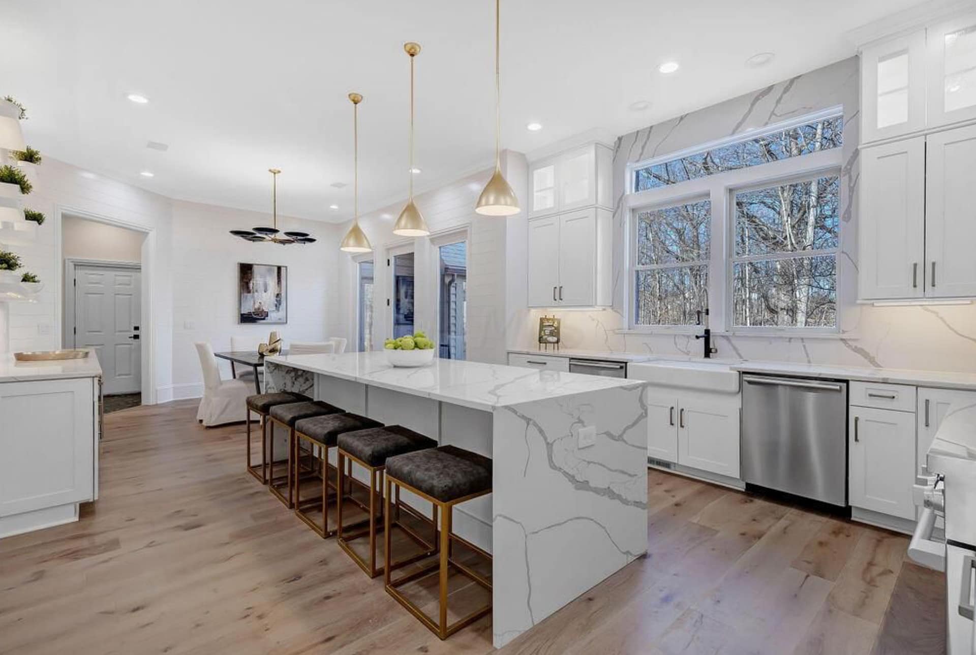 Gated Ohio Home With Indoor Pool (PHOTOS)