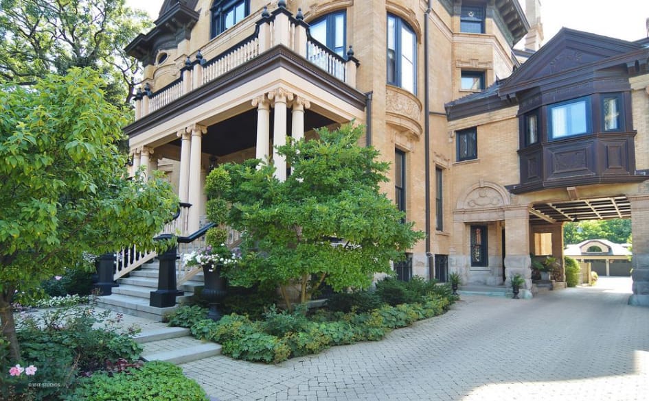 Historic Mansion In Chicago, Illinois - Homes of the Rich