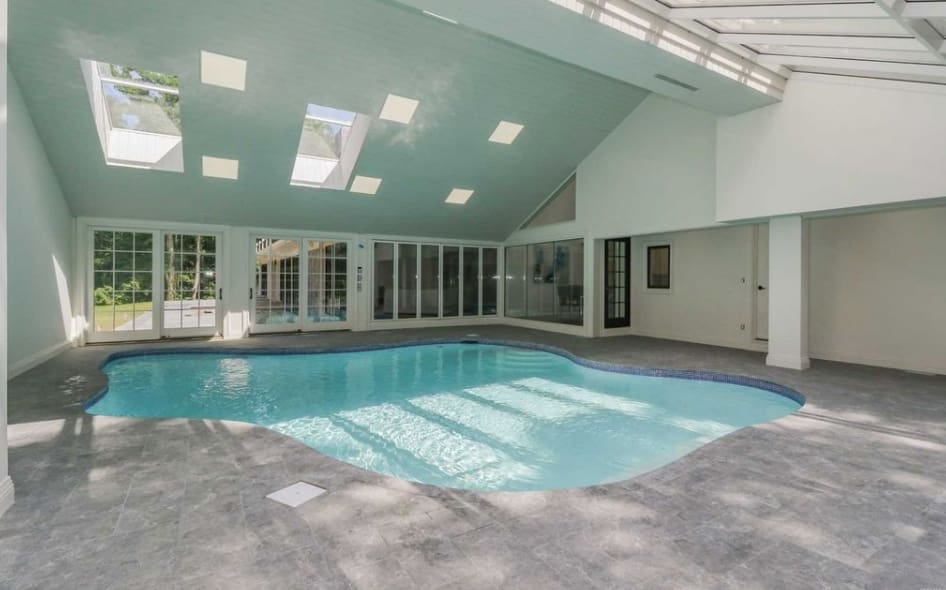 11,000 Square Foot Home On Long Island With Indoor Pool - Homes of the Rich
