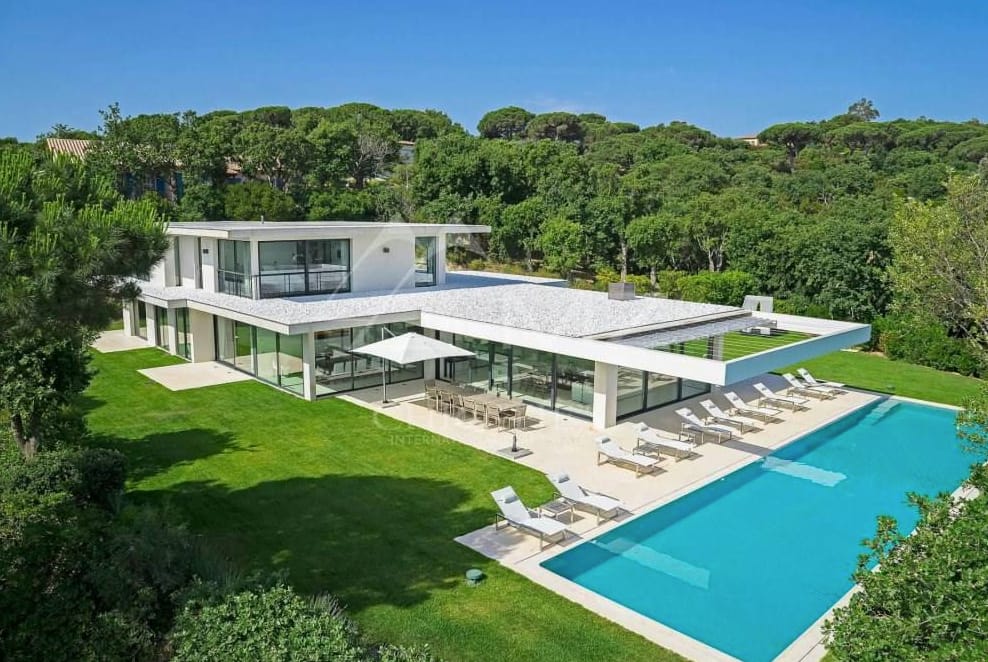 Modern Villa In France - Homes of the Rich