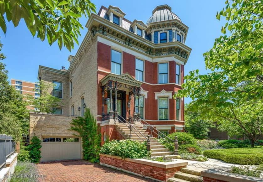 Historic Victorian Style Home In Chicago, Illinois - Homes of the Rich