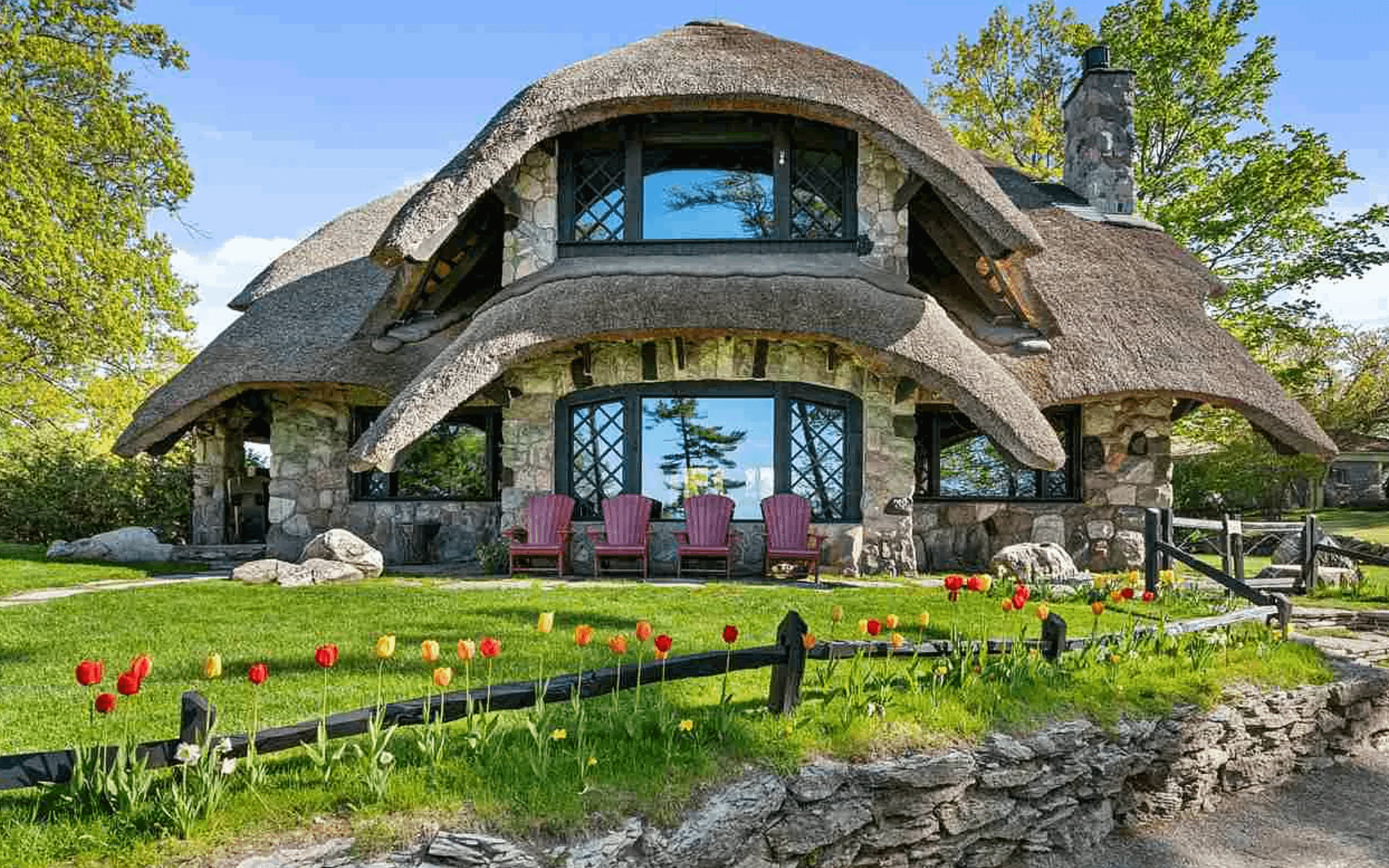 The Thatch House - A Fairytale-Like Home In Michigan