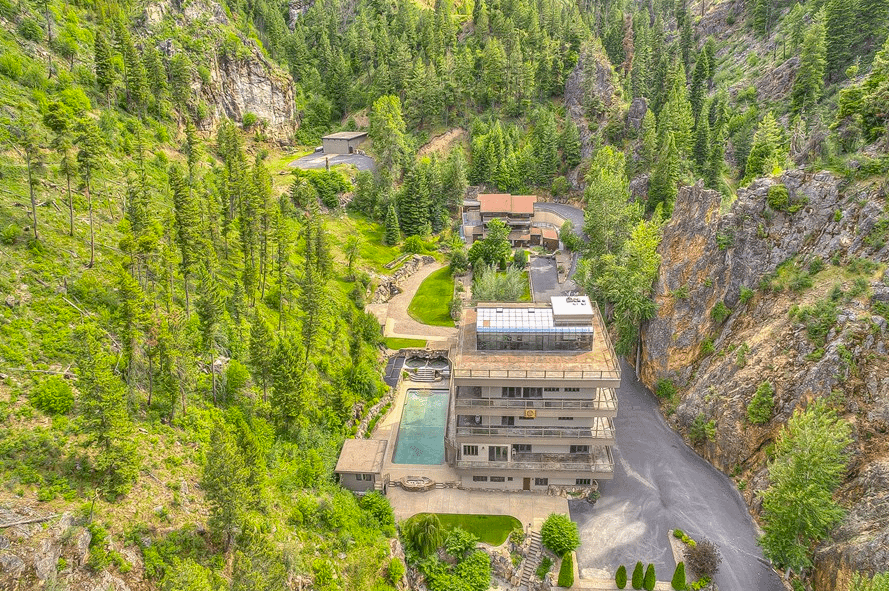 Sleeping Child Hot Springs - A Mountaintop Estate In Hamilton, Montana - Homes of the Rich