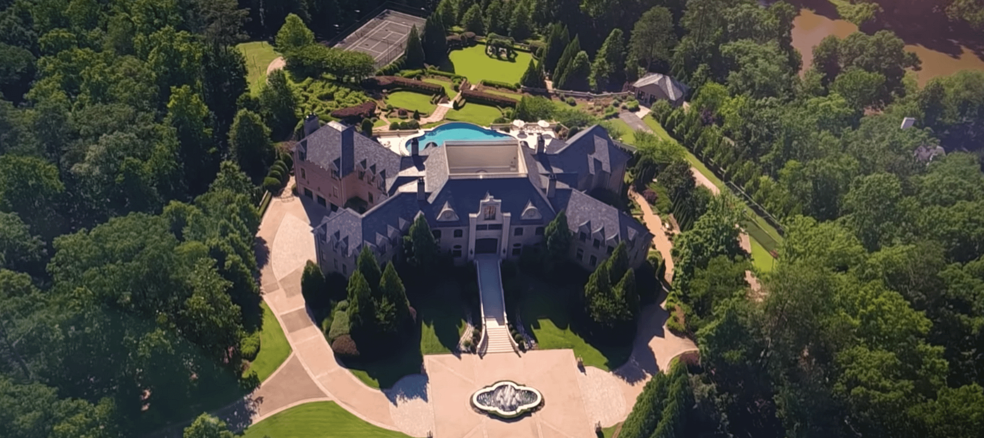 Inside Steve Harvey's Massive Atlanta Home (PHOTOS)