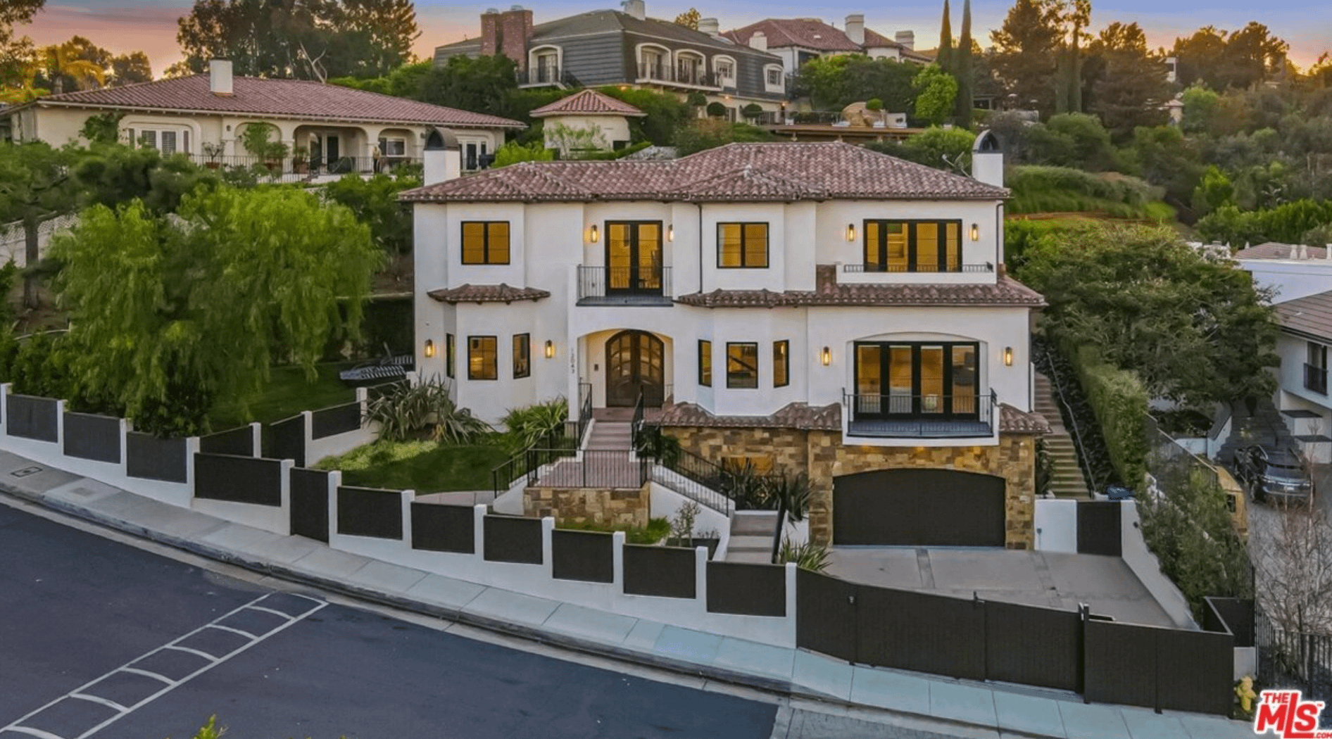 Serena Williams Lists Beverly Hills Home For $7.5 Million (PHOTOS ...